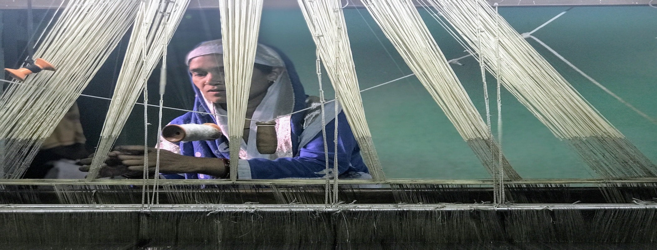 Dance of the LooM: portrait of a female weaver - Project LooM